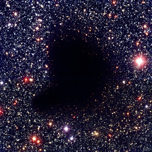 Milky Way Dark Molecular Cloud Barnard 68 You Can See The Milky Way
